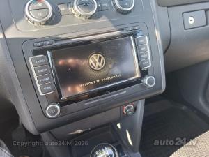 Pelēks Volkswagen Touran 2014 Tallina, ar dzinēja tilpumu 1.60 L un nobraukumu 267 tūkst. km par 6900 €, foto 13 vietnē AUTOMOTO.COM.LV