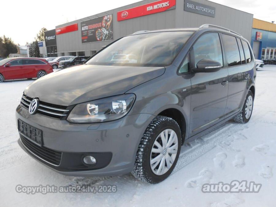Pelēks Volkswagen Touran 2015 Viljandi, ar dzinēja tilpumu 1.60 L un nobraukumu 198 tūkst. km par 8490 €, foto 1 vietnē AUTOMOTO.COM.LV