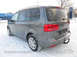 Pelēks Volkswagen Touran 2015 Viljandi, ar dzinēja tilpumu 1.60 L un nobraukumu 198 tūkst. km par 8490 €, foto 4 vietnē AUTOMOTO.COM.LV