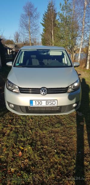 Pelēks Volkswagen Touran 2015 Narva, ar dzinēja tilpumu 1.60 L un nobraukumu 175 tūkst. km par 9600 €, foto 2 vietnē AUTOMOTO.COM.LV