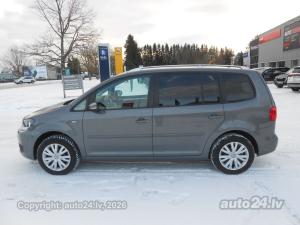 Grey Volkswagen Touran 2015 in Viljandi, with an engine capacity of 1.60 L and mileage of 198 thousand km for 8490 €, photo 16 on AUTOMOTO.COM.LV