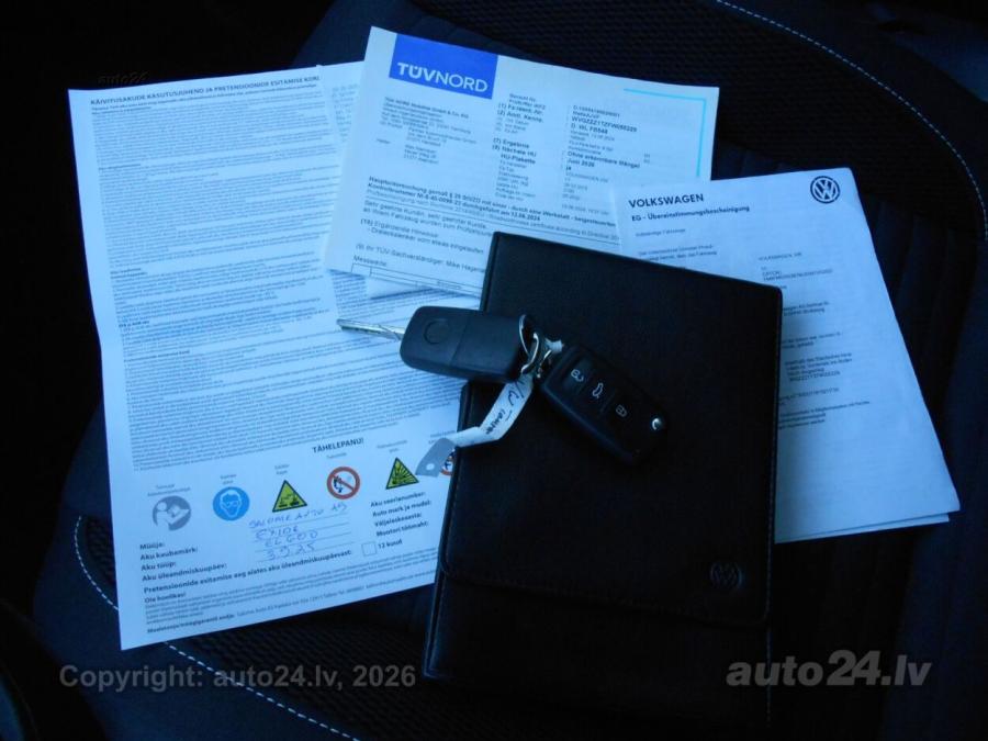 Grey Volkswagen Touran 2015 in Viljandi, with an engine capacity of 1.60 L and mileage of 198 thousand km for 8490 €, photo 12 on AUTOMOTO.COM.LV