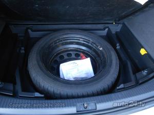 Grey Volkswagen Touran 2015 in Viljandi, with an engine capacity of 1.60 L and mileage of 198 thousand km for 8490 €, photo 14 on AUTOMOTO.COM.LV
