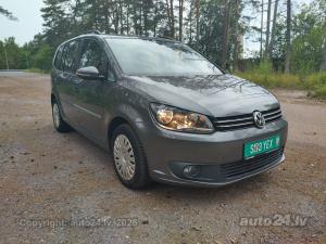 Grey Volkswagen Touran 2015 in Tallinn, with an engine capacity of 1.60 L and mileage of 147 thousand km for 9900 €, photo 4 on AUTOMOTO.COM.LV