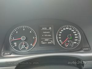 Grey Volkswagen Touran 2015 in Tallinn, with an engine capacity of 1.60 L and mileage of 147 thousand km for 9900 €, photo 12 on AUTOMOTO.COM.LV