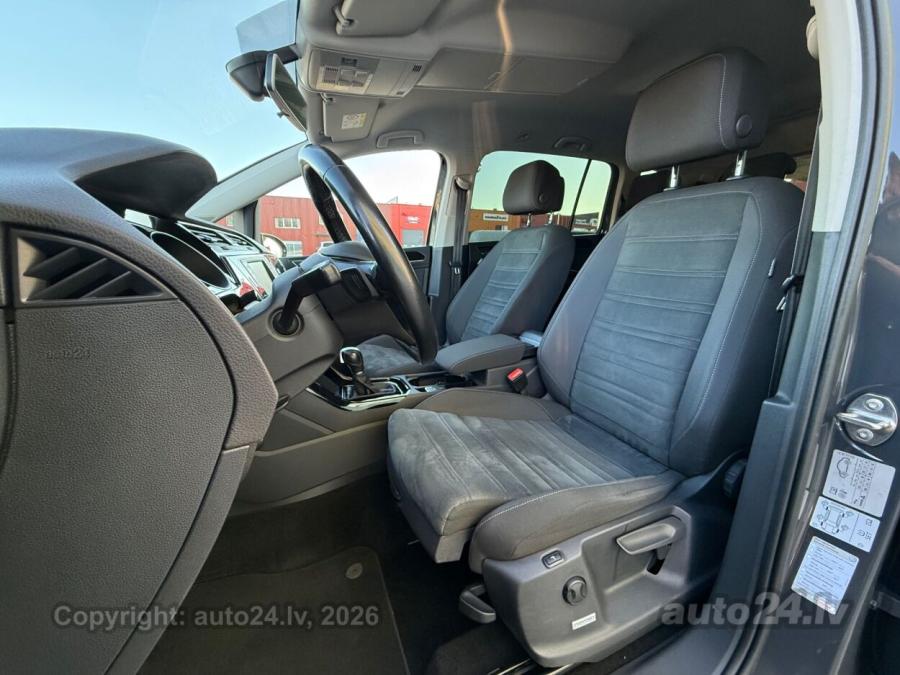Grey Volkswagen Touran 2016 in Tartu, with an engine capacity of 2.00 L and mileage of 209 thousand km for 15999 €, photo 15 on AUTOMOTO.COM.LV