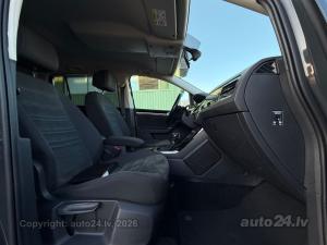 Grey Volkswagen Touran 2016 in Tartu, with an engine capacity of 2.00 L and mileage of 209 thousand km for 15999 €, photo 17 on AUTOMOTO.COM.LV