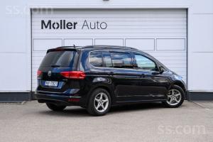 Grey Volkswagen Touran 2016 in Riga, with an engine capacity of 2.00 L and mileage of 203 thousand km for 13950 €, photo 5 on AUTOMOTO.COM.LV