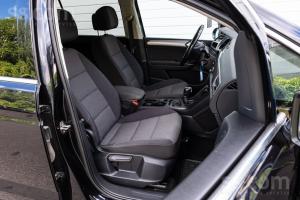 Grey Volkswagen Touran 2016 in Riga, with an engine capacity of 2.00 L and mileage of 203 thousand km for 13950 €, photo 7 on AUTOMOTO.COM.LV