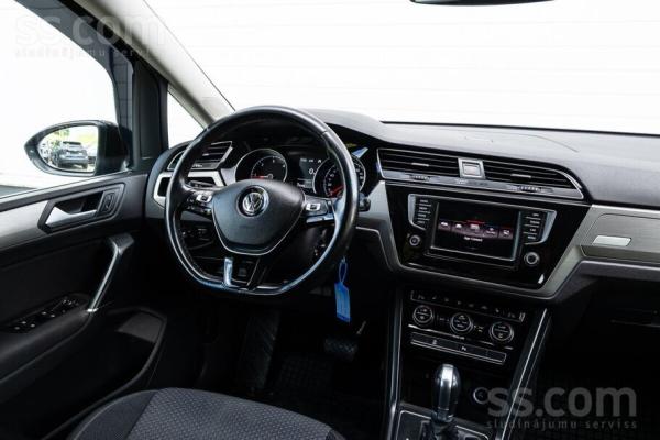 Grey Volkswagen Touran 2016 in Riga, with an engine capacity of 2.00 L and mileage of 203 thousand km for 13950 €, photo 9 on AUTOMOTO.COM.LV