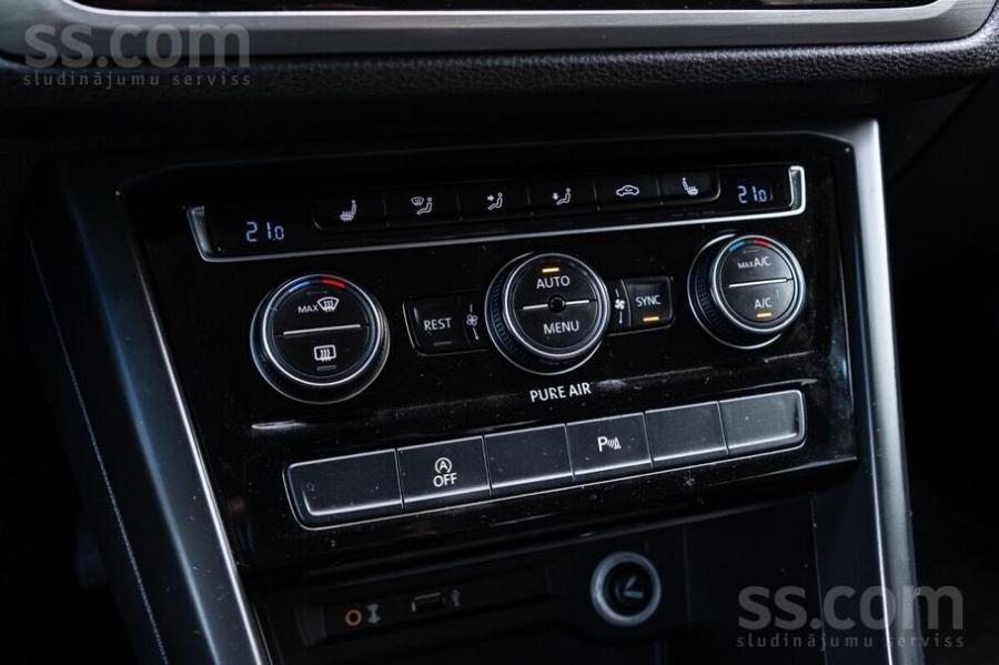 Grey Volkswagen Touran 2016 in Riga, with an engine capacity of 2.00 L and mileage of 203 thousand km for 13950 €, photo 14 on AUTOMOTO.COM.LV