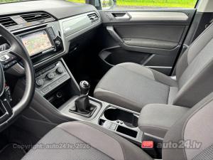 Серый Фольксваген Туран 2017 в Пайде, объемом двигателя 1.60 л и пробегом 218 тыс. км за 10790 €, фото 13 на AUTOMOTO.COM.LV