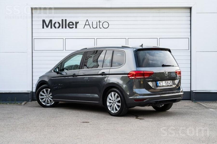 Grey Volkswagen Touran 2017 in Riga, with an engine capacity of 2.00 L and mileage of 100 thousand km for 14950 €, photo 5 on AUTOMOTO.COM.LV