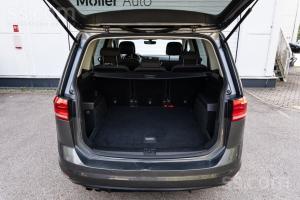 Grey Volkswagen Touran 2017 in Riga, with an engine capacity of 2.00 L and mileage of 100 thousand km for 14950 €, photo 15 on AUTOMOTO.COM.LV