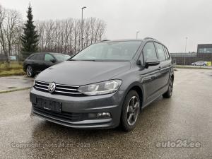 Grey Volkswagen Touran 2019 in Viljandi, with an engine capacity of 2.00 L and mileage of 207 thousand km for 16490 €, photo  on AUTOMOTO.COM.LV