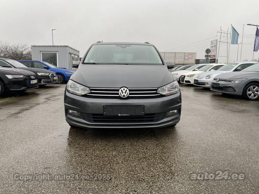 Pelēks Volkswagen Touran 2019 Viljandi, ar dzinēja tilpumu 2.00 L un nobraukumu 207 tūkst. km par 16490 €, foto 14 vietnē AUTOMOTO.COM.LV