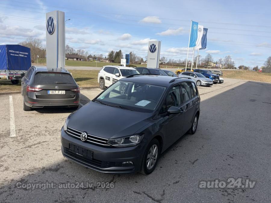 Pelēks Volkswagen Touran 2019 Viljandi, ar dzinēja tilpumu 2.00 L un nobraukumu 207 tūkst. km par 16390 €, foto 19 vietnē AUTOMOTO.COM.LV