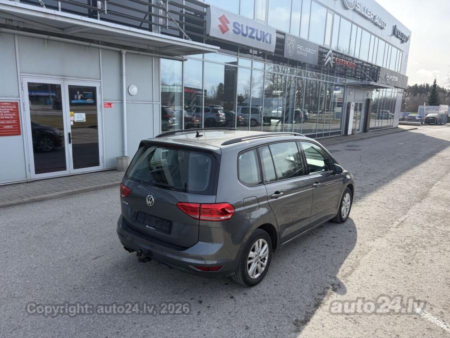 Pelēks Volkswagen Touran 2019 Viljandi, ar dzinēja tilpumu 2.00 L un nobraukumu 207 tūkst. km par 16390 €, foto 20 vietnē AUTOMOTO.COM.LV