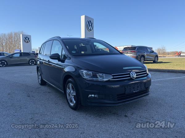 Grey Volkswagen Touran 2020 in Viljandi, with an engine capacity of 2.00 L and mileage of 227 thousand km for 14990 €, photo 1 on AUTOMOTO.COM.LV