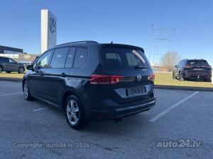 Grey Volkswagen Touran 2020 in Viljandi, with an engine capacity of 2.00 L and mileage of 227 thousand km for 14990 €, photo 5 on AUTOMOTO.COM.LV