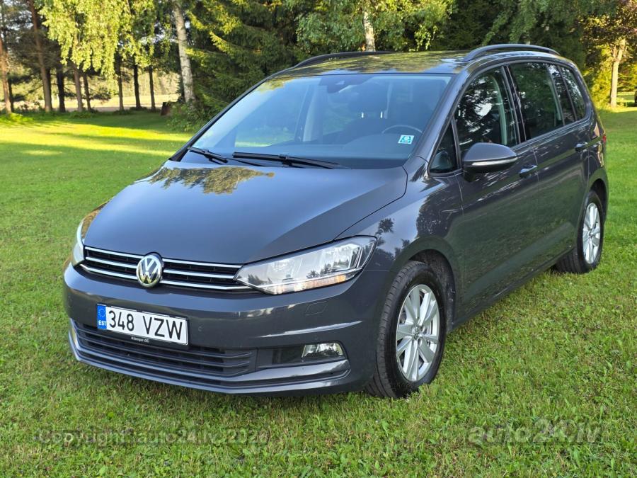 Grey Volkswagen Touran 2020 in Viljandi, with an engine capacity of 2.00 L and mileage of 288 thousand km for 13999 €, photo 3 on AUTOMOTO.COM.LV