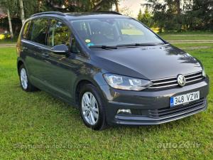 Grey Volkswagen Touran 2020 in Viljandi, with an engine capacity of 2.00 L and mileage of 288 thousand km for 13999 €, photo 5 on AUTOMOTO.COM.LV