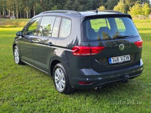 Grey Volkswagen Touran 2020 in Viljandi, with an engine capacity of 2.00 L and mileage of 288 thousand km for 13999 €, photo 11 on AUTOMOTO.COM.LV