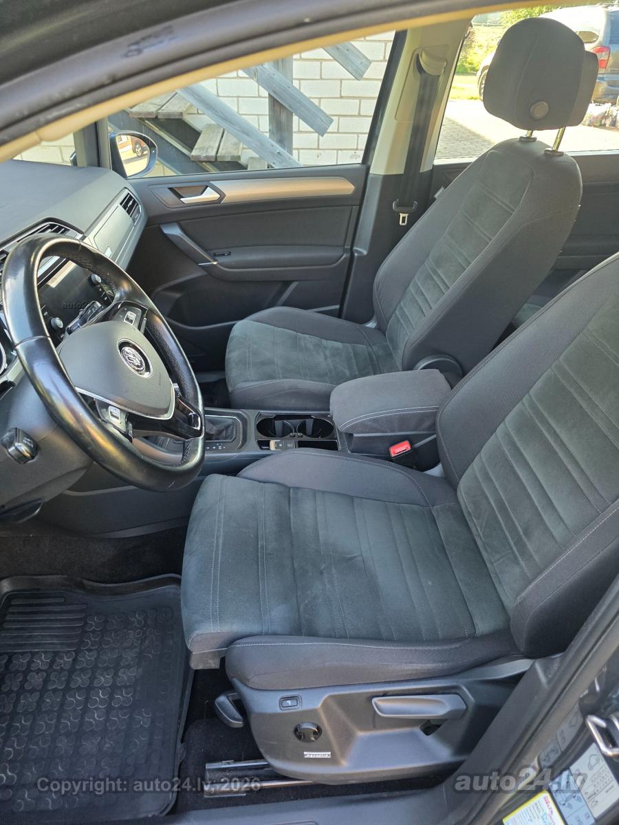Grey Volkswagen Touran 2020 in Viljandi, with an engine capacity of 2.00 L and mileage of 288 thousand km for 13999 €, photo 13 on AUTOMOTO.COM.LV