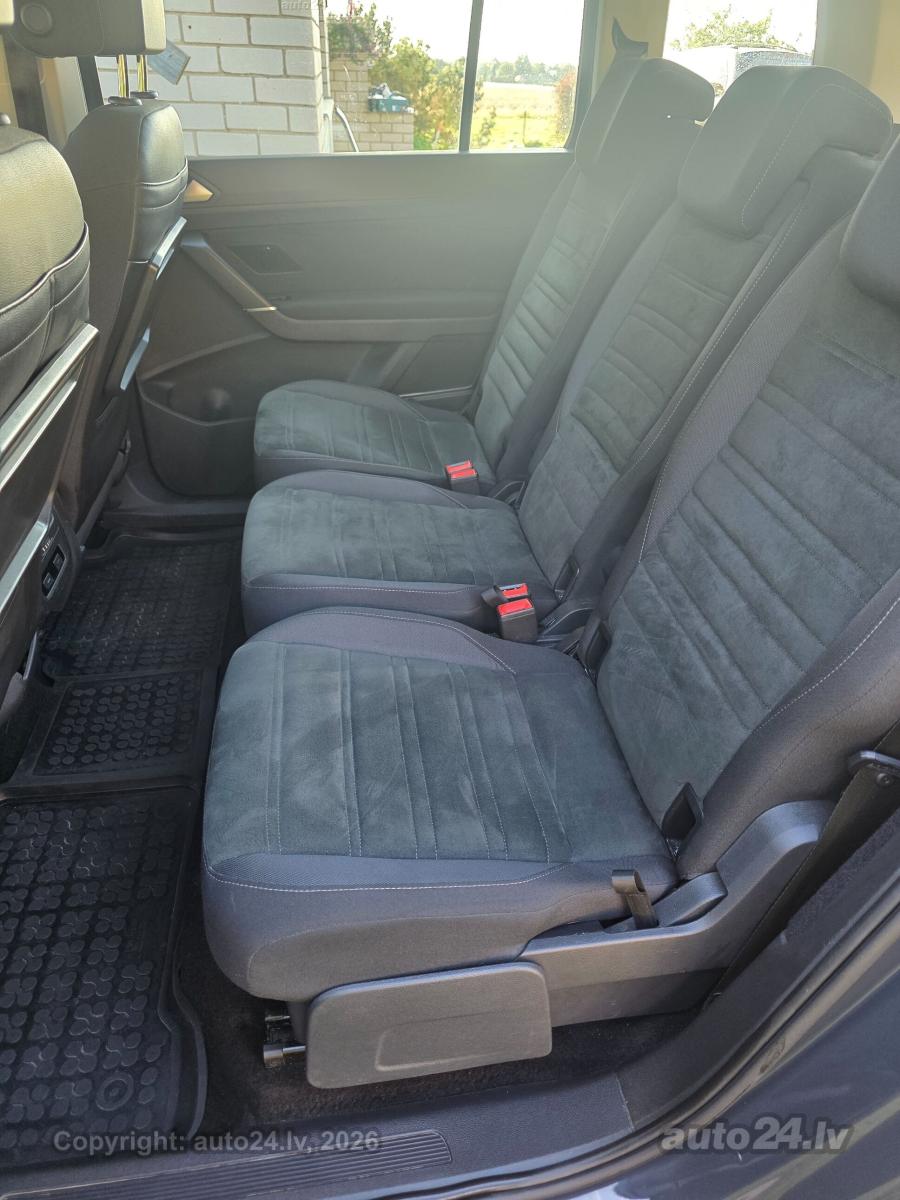 Grey Volkswagen Touran 2020 in Viljandi, with an engine capacity of 2.00 L and mileage of 288 thousand km for 13999 €, photo 15 on AUTOMOTO.COM.LV