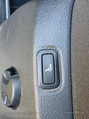Grey Volkswagen Touran 2020 in Viljandi, with an engine capacity of 2.00 L and mileage of 288 thousand km for 13999 €, photo 23 on AUTOMOTO.COM.LV