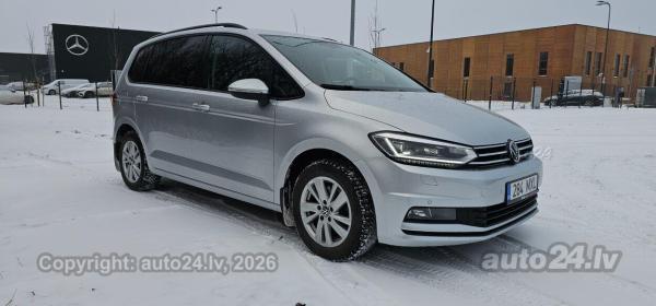Grey Volkswagen Touran 2021 in Tallinn, with an engine capacity of 1.50 L and mileage of 60 thousand km for 25000 €, photo 1 on AUTOMOTO.COM.LV