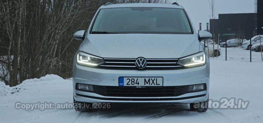 Pelēks Volkswagen Touran 2021 Tallina, ar dzinēja tilpumu 1.50 L un nobraukumu 60 tūkst. km par 25000 €, foto 5 vietnē AUTOMOTO.COM.LV