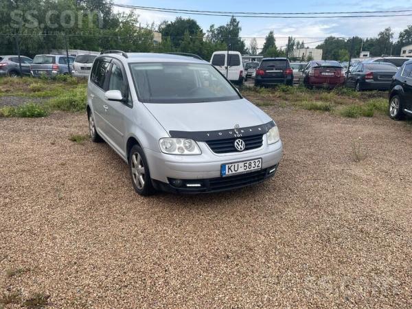 Volkswagen Touran 2004 in Riga, with an engine capacity of 2.00 L and mileage of 0 thousand km for 1399 €, photo 2 on AUTOMOTO.COM.LV