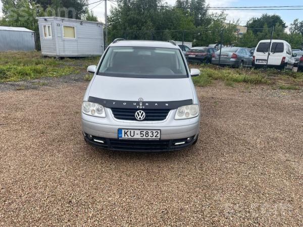 Volkswagen Touran 2004 in Riga, with an engine capacity of 2.00 L and mileage of 0 thousand km for 1399 €, photo 3 on AUTOMOTO.COM.LV