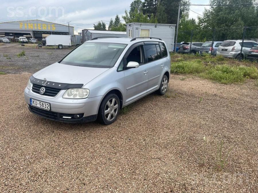Volkswagen Touran 2004 in Riga, with an engine capacity of 2.00 L and mileage of 0 thousand km for 1399 €, photo 5 on AUTOMOTO.COM.LV