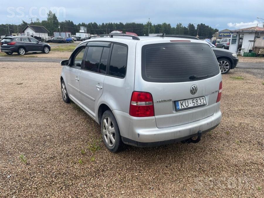 Volkswagen Touran 2004 in Riga, with an engine capacity of 2.00 L and mileage of 0 thousand km for 1399 €, photo 7 on AUTOMOTO.COM.LV