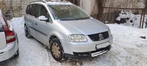 Volkswagen Touran 2004 Viļņa, ar dzinēja tilpumu 1.60 L un nobraukumu 335 tūkst. km par 550 €, foto  vietnē AUTOMOTO.COM.LV