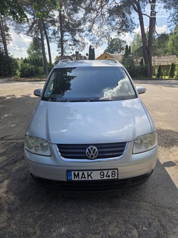 Volkswagen Touran 2004 in Silale, with an engine capacity of 1.60 L and mileage of 248 thousand km for 1400 €, photo 5 on AUTOMOTO.COM.LV