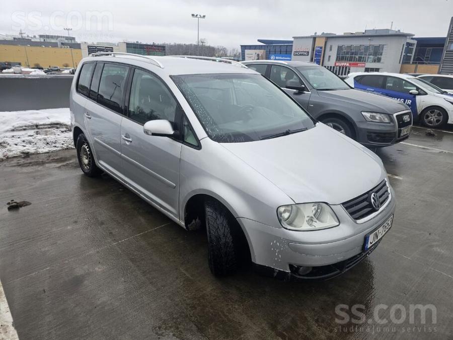 Volkswagen Touran 2005 Rīga, ar dzinēja tilpumu 2.00 L un nobraukumu 400 tūkst. km par 1100 €, foto 3 vietnē AUTOMOTO.COM.LV