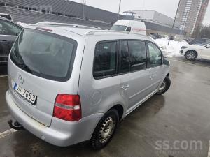 Volkswagen Touran 2005 Rīga, ar dzinēja tilpumu 2.00 L un nobraukumu 400 tūkst. km par 1100 €, foto 4 vietnē AUTOMOTO.COM.LV