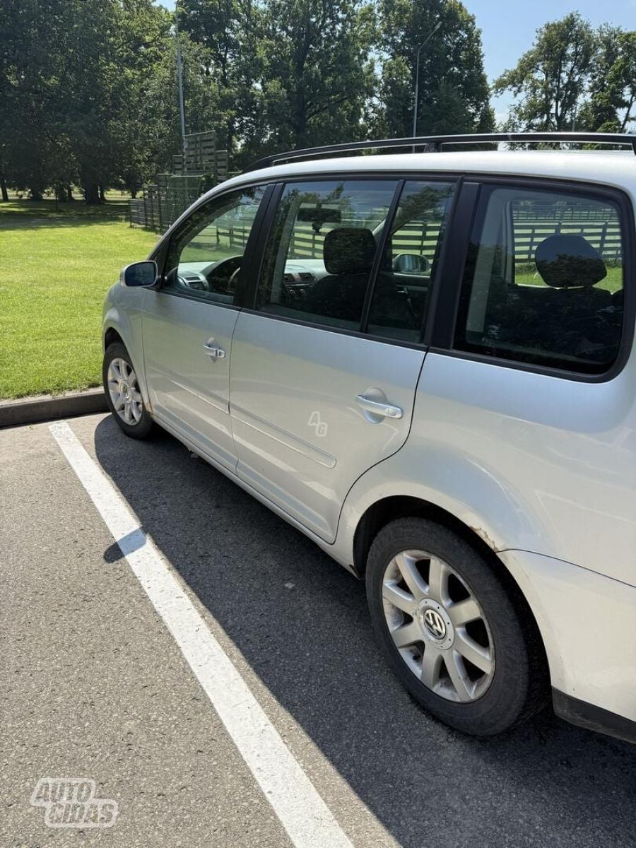 Volkswagen Touran 2005 in Ignalina, with an engine capacity of 2.00 L and mileage of 256 thousand km for 1350 €, photo 3 on AUTOMOTO.COM.LV