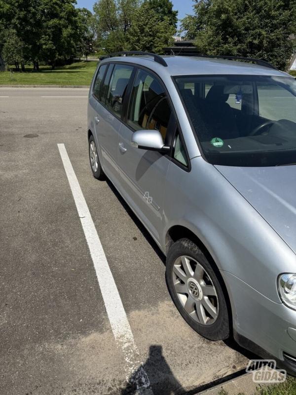 Volkswagen Touran 2005 Ignalina, ar dzinēja tilpumu 2.00 L un nobraukumu 256 tūkst. km par 1350 €, foto 3 vietnē AUTOMOTO.COM.LV