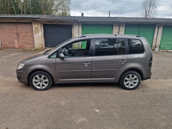 Volkswagen Touran 2010 in Kazlu Ruda, with an engine capacity of 2.00 L and mileage of 273 thousand km for 2999 €, photo 6 on AUTOMOTO.COM.LV