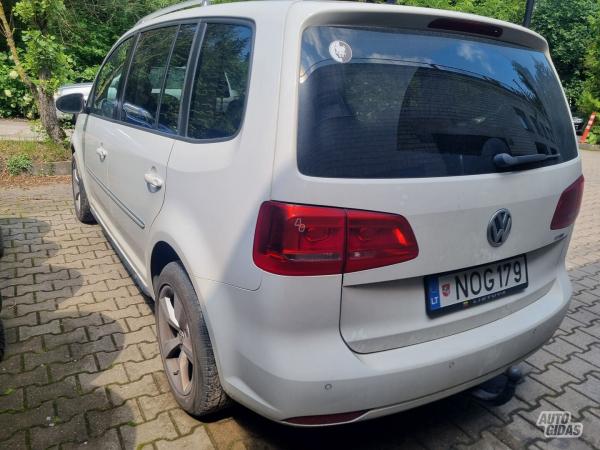 Volkswagen Touran 2011 Viļņa, ar dzinēja tilpumu 2.00 L un nobraukumu 340 tūkst. km par 5000 €, foto 3 vietnē AUTOMOTO.COM.LV