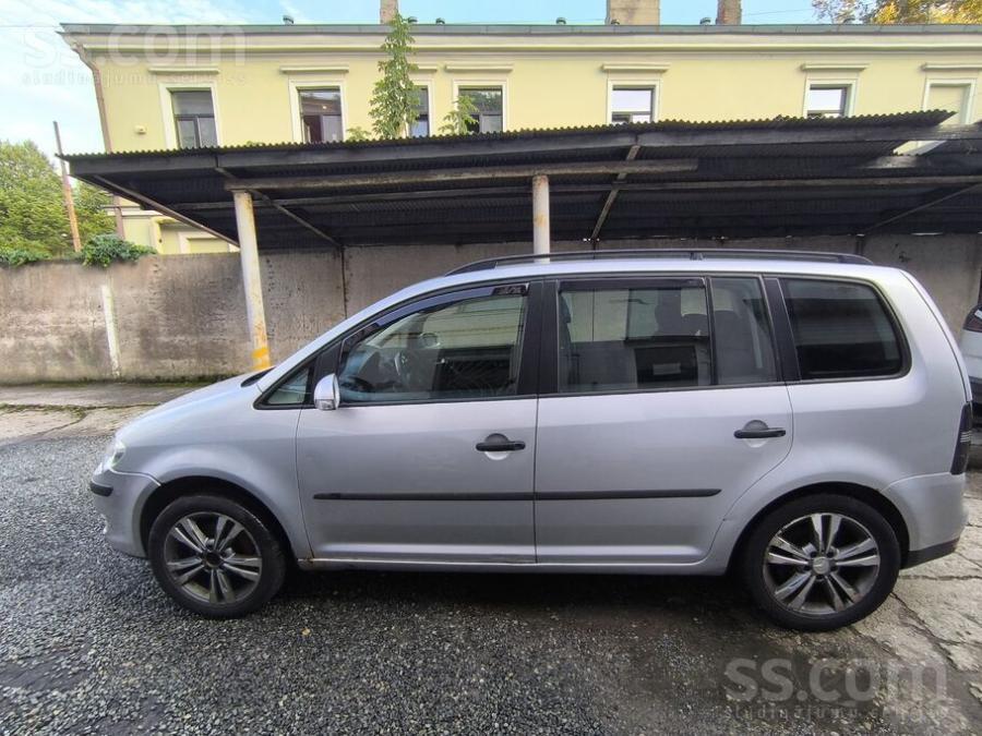 Volkswagen Touran 2007 in Riga, with an engine capacity of 1.60 L and mileage of 389 thousand km for 3000 €, photo 3 on AUTOMOTO.COM.LV
