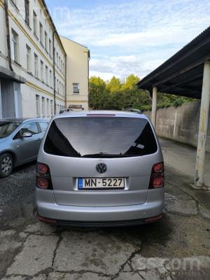 Volkswagen Touran 2007 in Riga, with an engine capacity of 1.60 L and mileage of 389 thousand km for 3000 €, photo 5 on AUTOMOTO.COM.LV