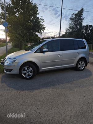 Volkswagen Touran 2008 in Tallinn, with an engine capacity of 2.00 L and mileage of 319 thousand km for 3500 €, photo 3 on AUTOMOTO.COM.LV