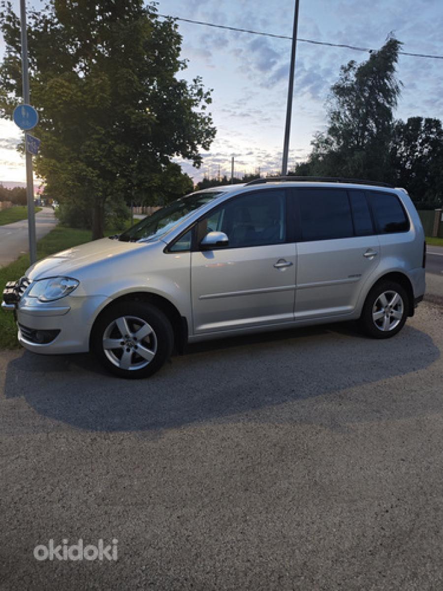 Volkswagen Touran 2008 in Tallinn, with an engine capacity of 2.00 L and mileage of 319 thousand km for 3500 €, photo 3 on AUTOMOTO.COM.LV