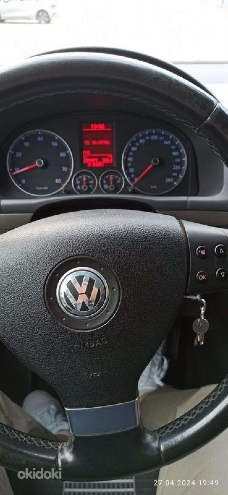 Volkswagen Touran 2008 in Tallinn, with an engine capacity of 2.00 L and mileage of 319 thousand km for 3500 €, photo 22 on AUTOMOTO.COM.LV