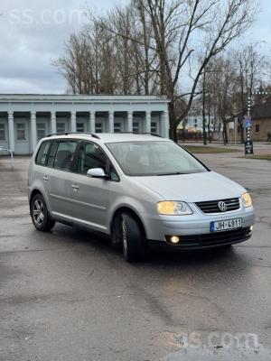 Volkswagen Touran 2003 in Riga, with an engine capacity of 1.60 L and mileage of 254 thousand km for 1200 €, photo  on AUTOMOTO.COM.LV